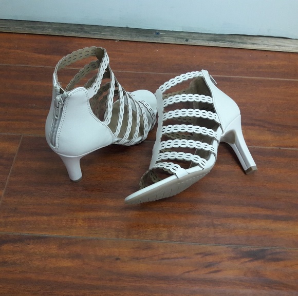 Rialto | Shoes | Rialto Heels | Poshmark
